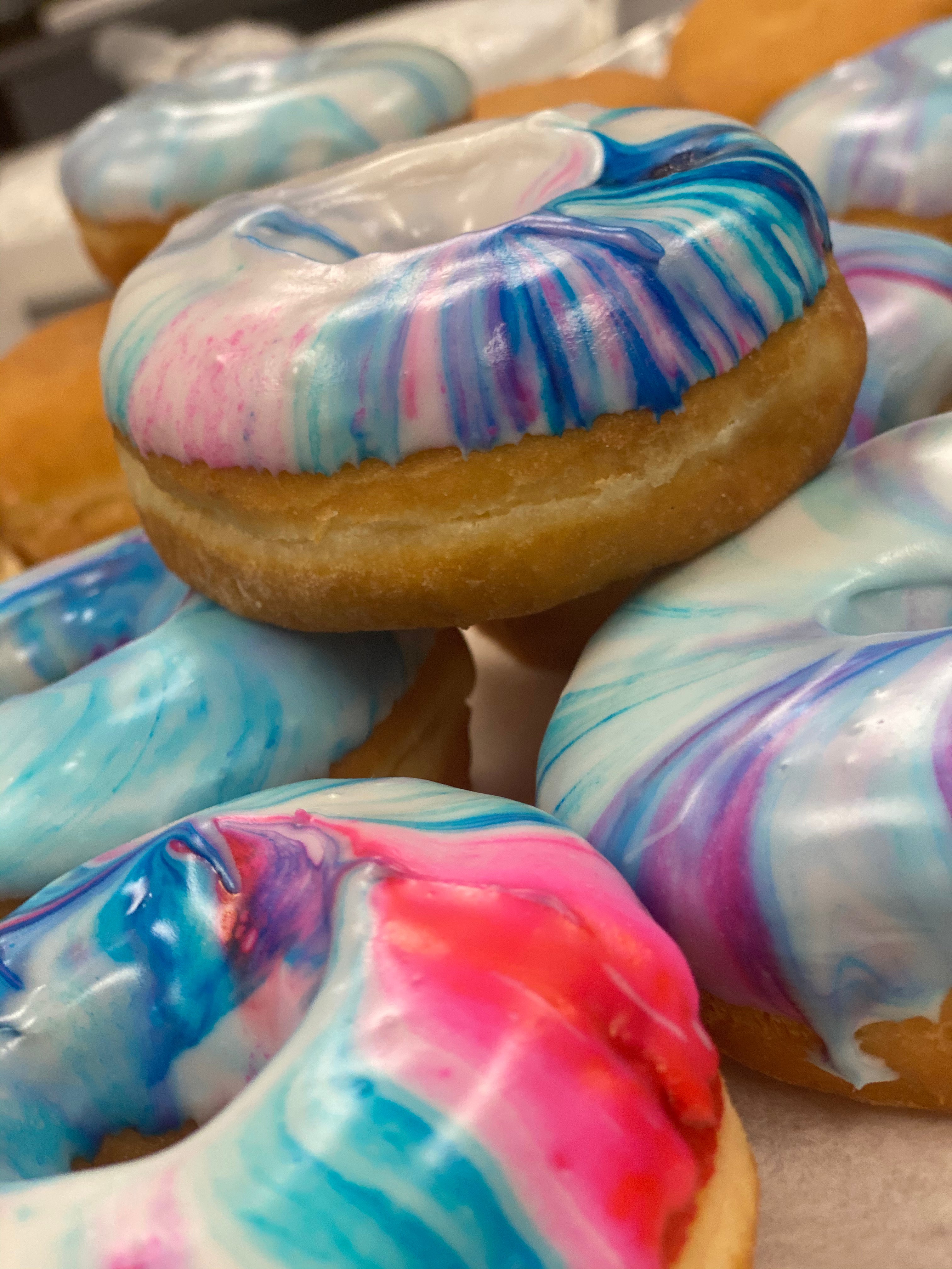 Galaxy Glazed Donuts – Colossal Cupcakes